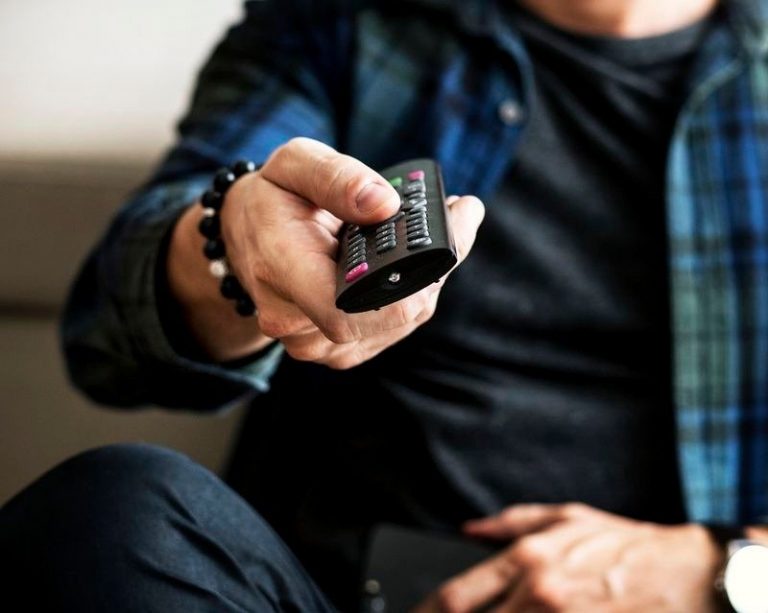 The Glamorization of Teen Drug Use in the Media and Television