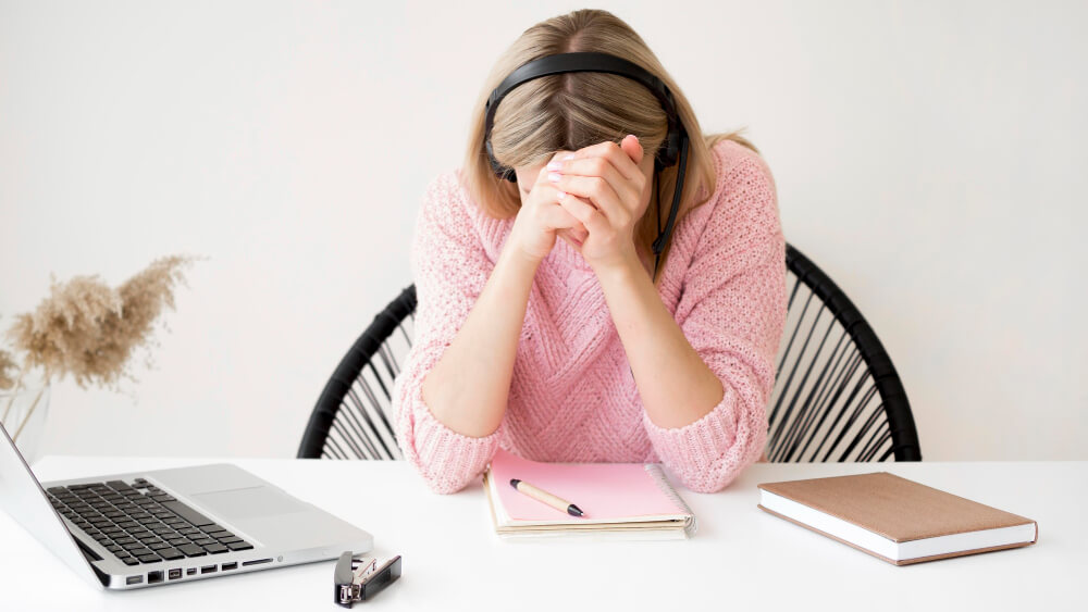 Teenage stress: Causes, Signs & how to help teens